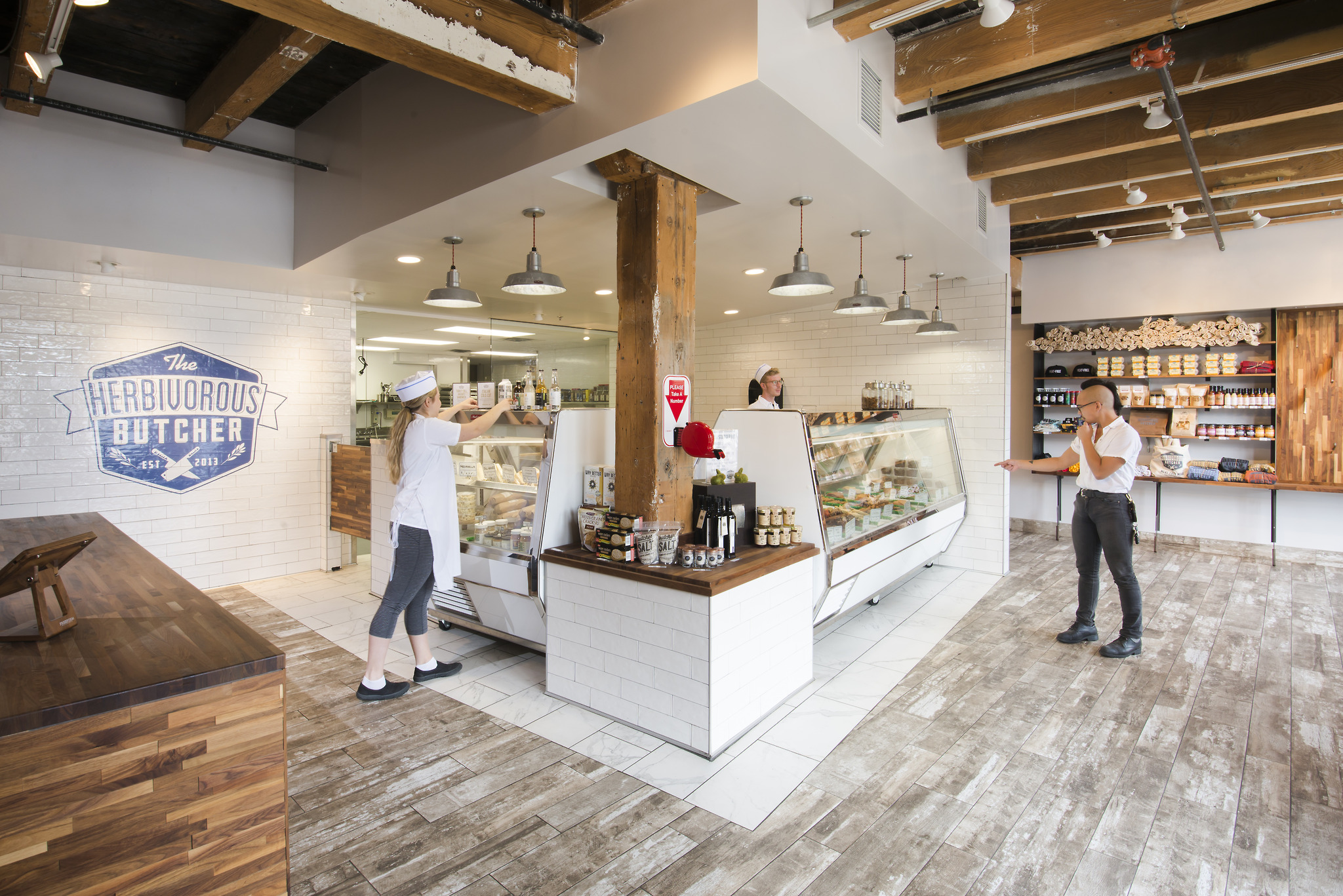 Navigating Challenges in Construction Project Management – K2 Construction